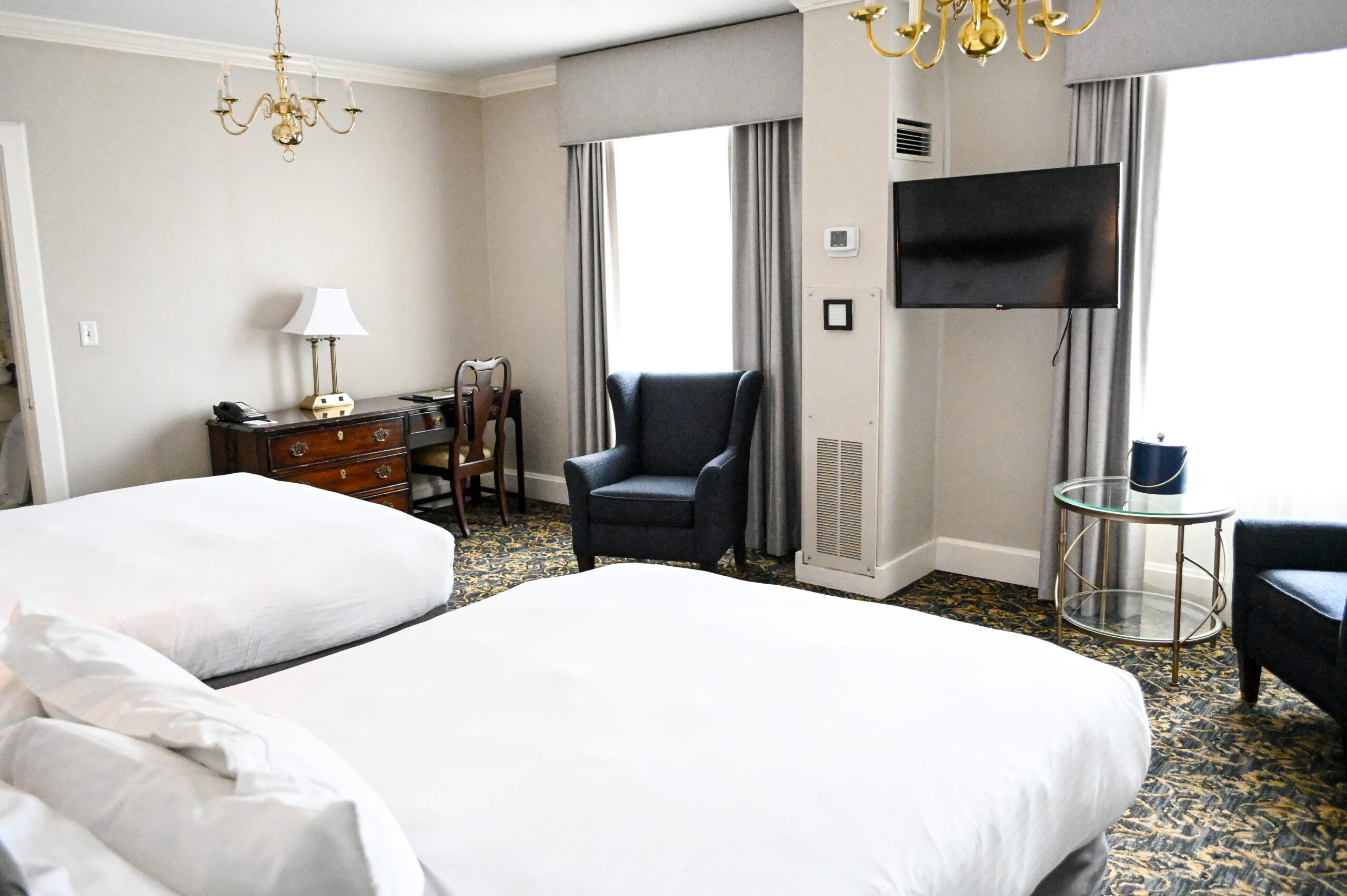 Guest Rooms Gallery - Hawthorne Hotel