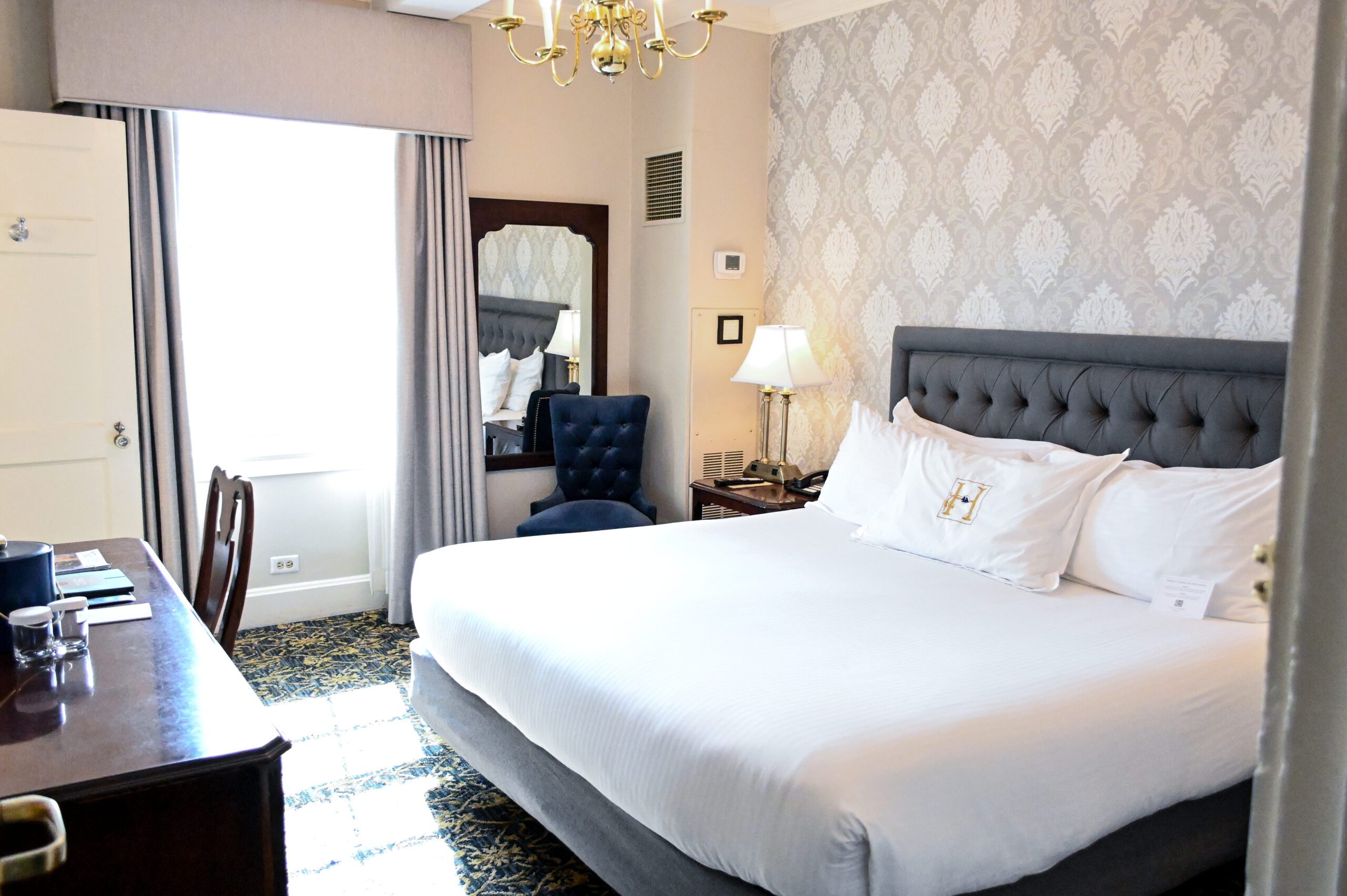 Guest Rooms Gallery - Hawthorne Hotel