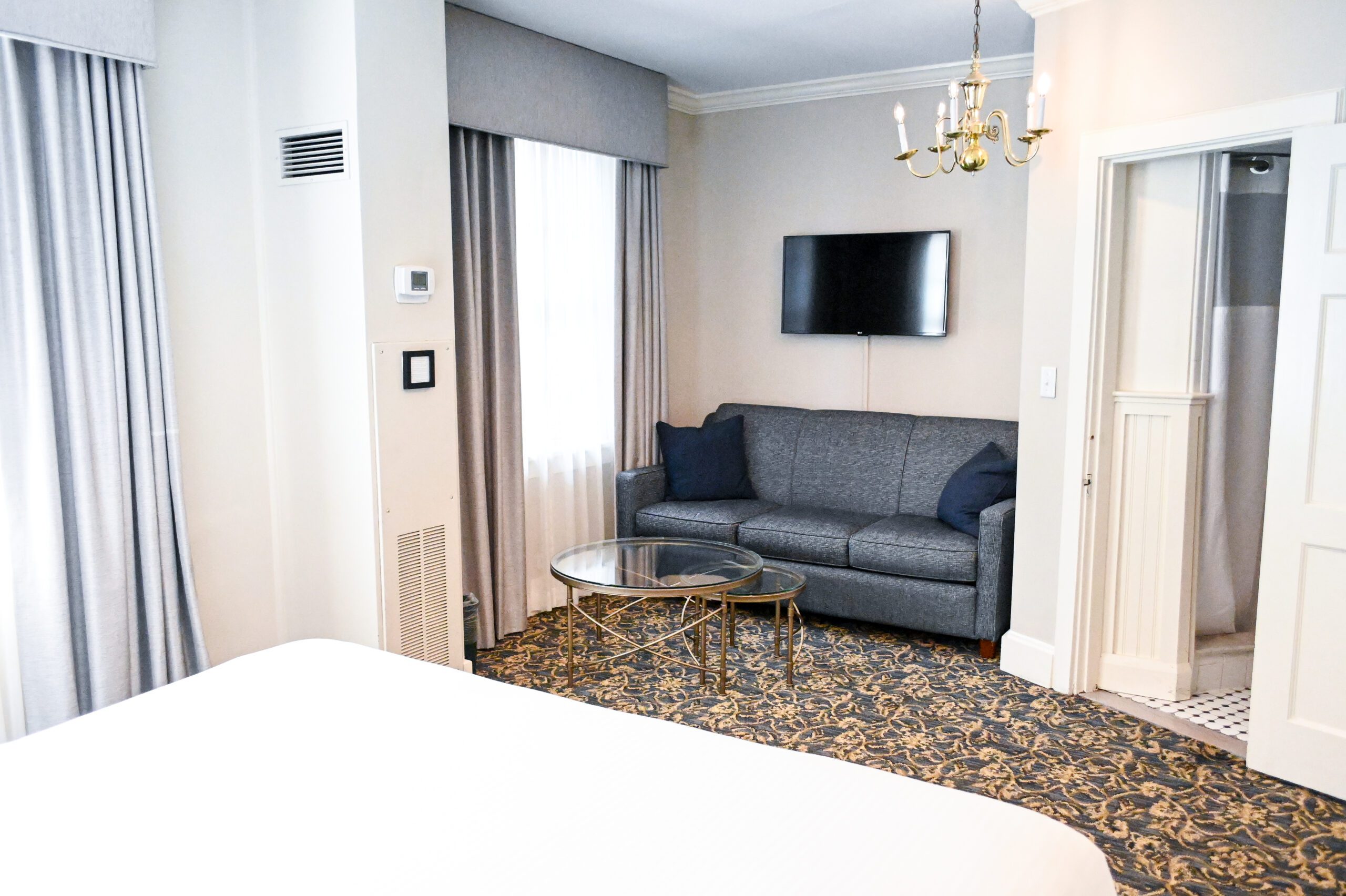 Guest Rooms Gallery - Hawthorne Hotel